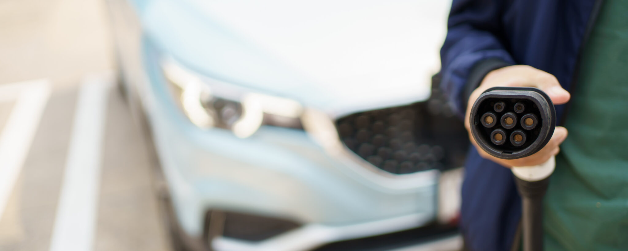 【2023年最新情報】法人企業が選ぶべき、EV充電器の種類と選び方 | 株式会社REXEV