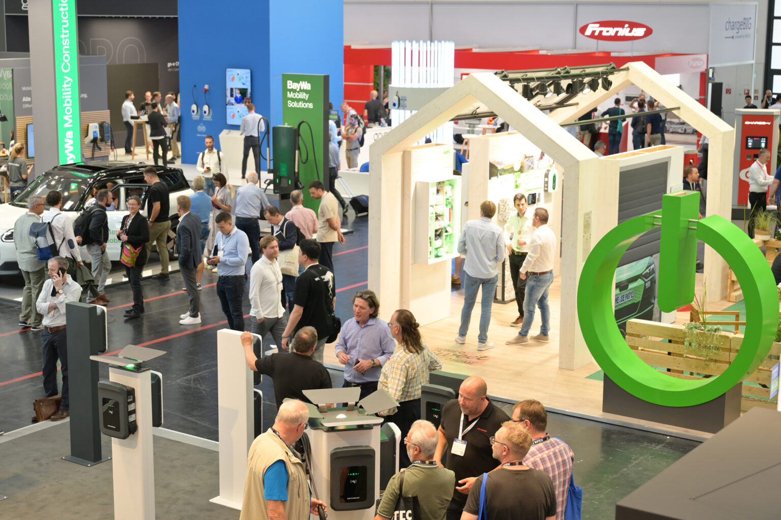 【2024年 海外EV事情】ヨーロッパ最大級の充電インフラ・Eモビリティ国際展示会「Power2Drive」 | 株式会社REXEV